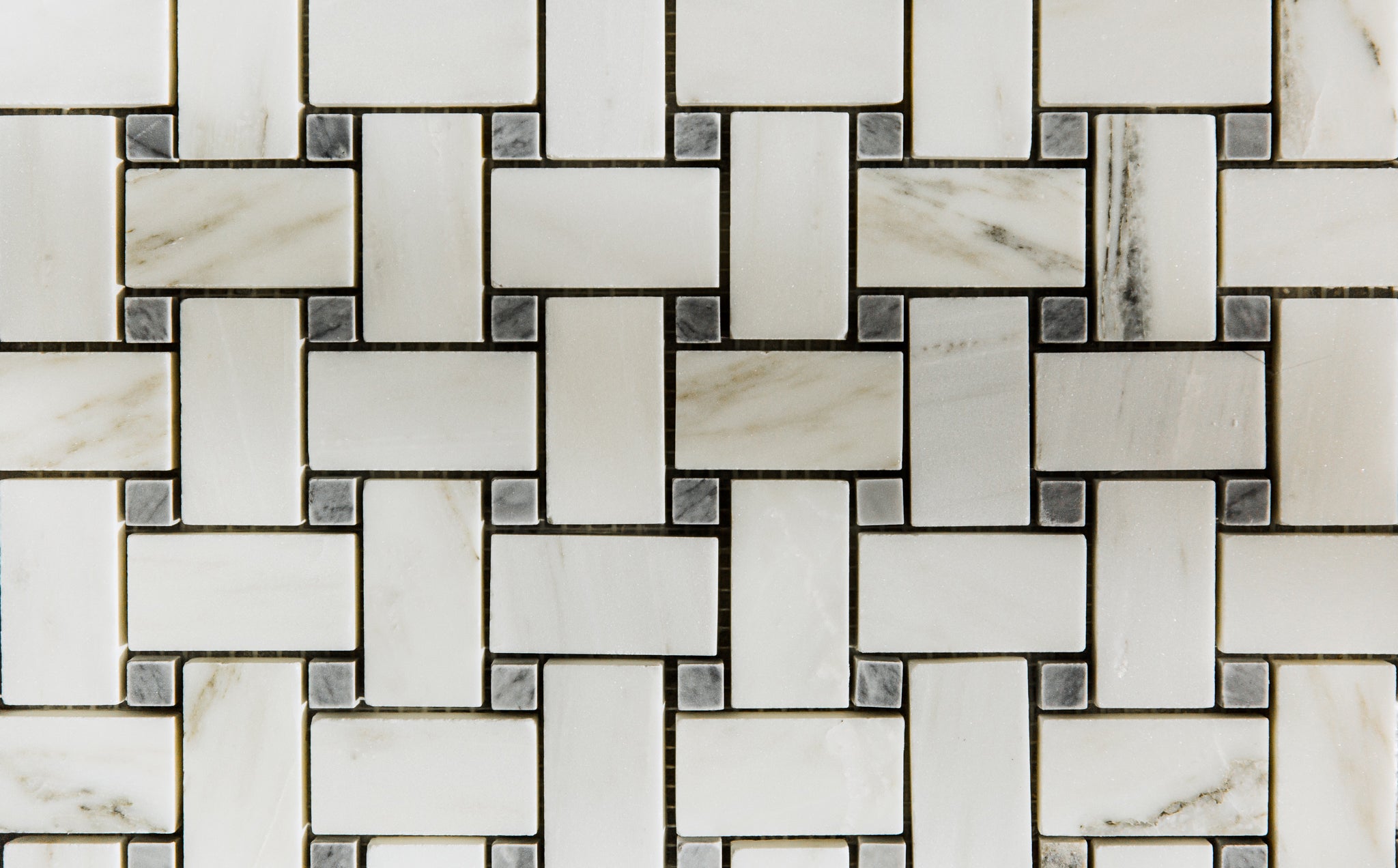 Magnolia Basketweave with Grey Dot – KPGD